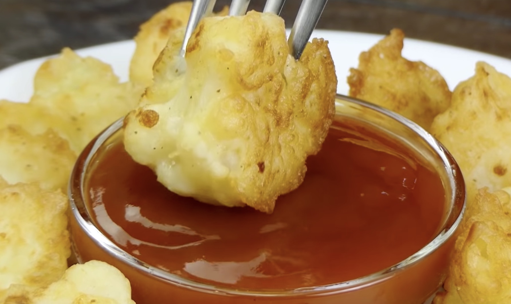 Receta fácil y rápida de coliflor frita ¡Mucho más sabrosa que la carne!