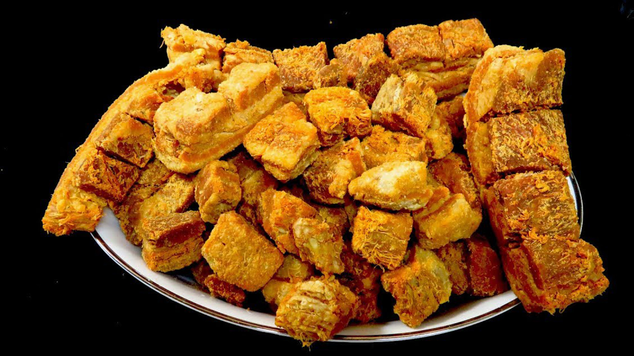 Chicharrón de puerco muy crujiente hecho en mi casa Chicharrón de puerco muy crujiente hecho en mi casa