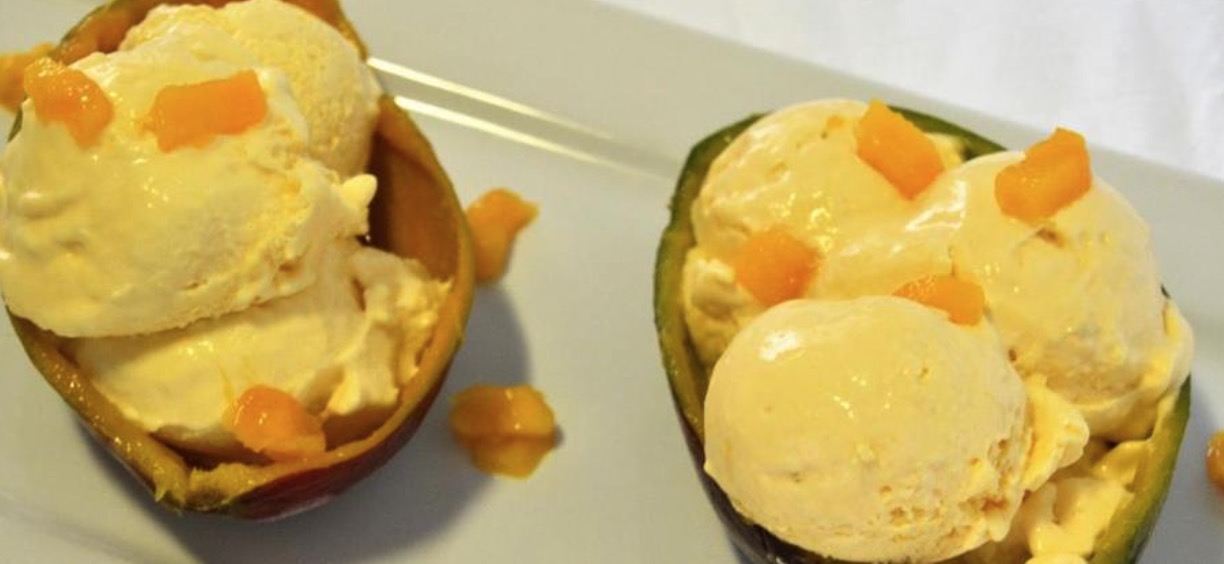 Helado cremoso de mango